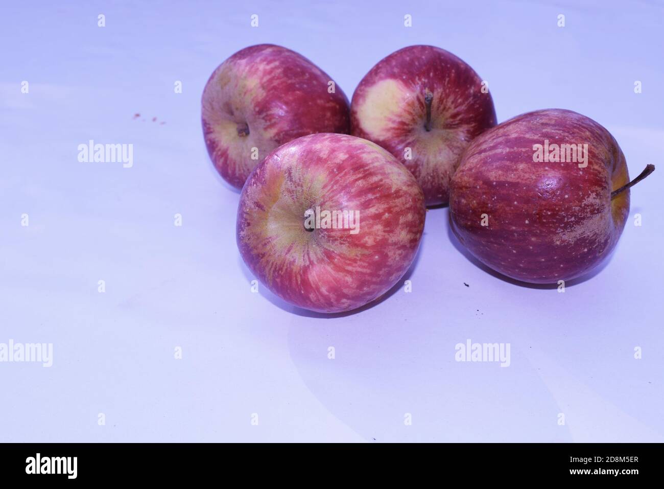 Fresh red apples that are perfectly edible Stock Photo - Alamy