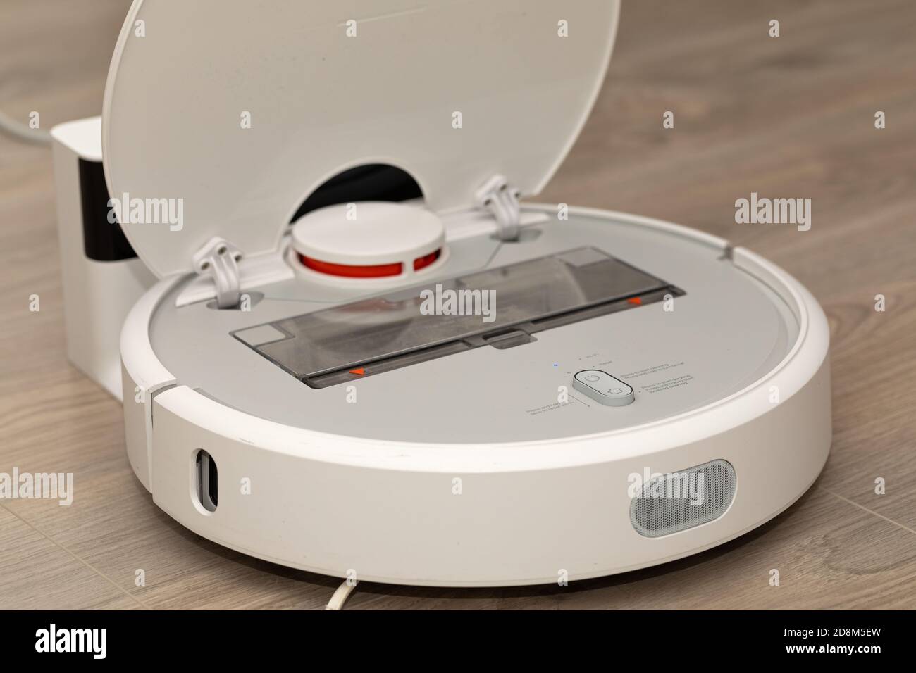 Picture of an automatic intelligent robotic hoover Stock Photo - Alamy