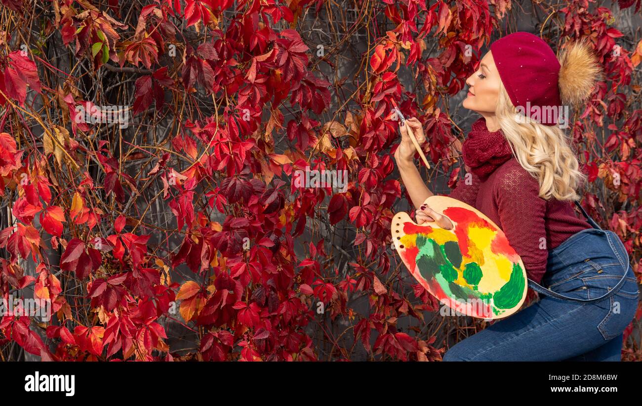 Charismatic artist hi-res stock photography and images - Alamy