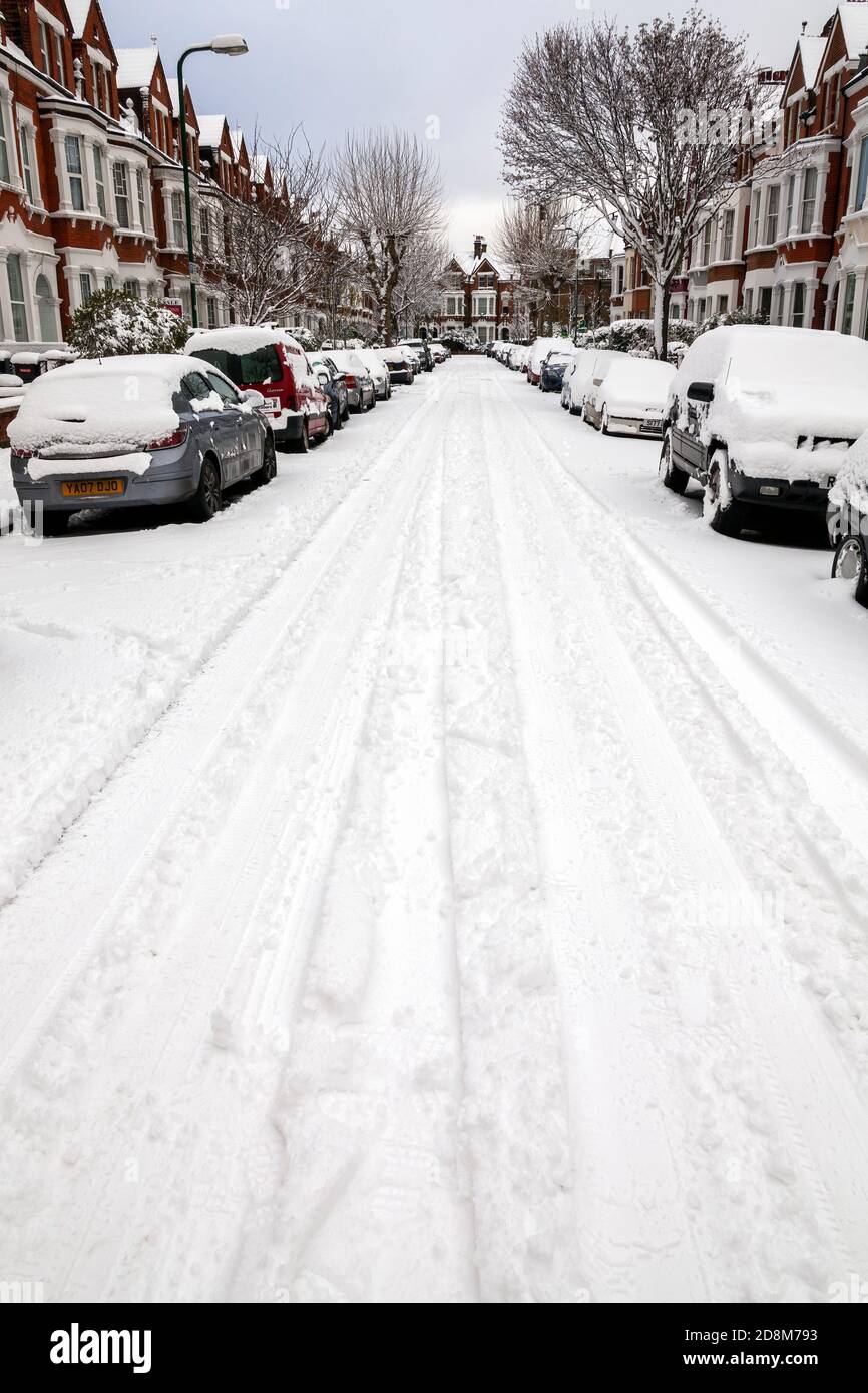 London, UK, December 18, 2010 : street winter cityscape with snow ...