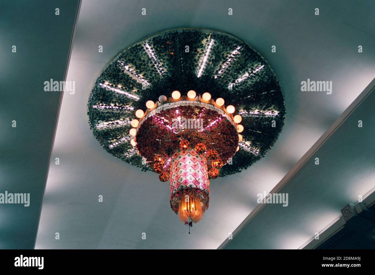 Chandalier at Puhung Metro Station, Pyongyang Stock Photo - Alamy