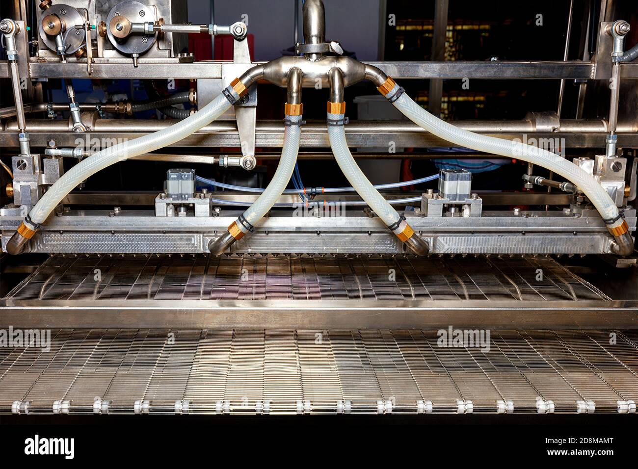 Conveyor mechanism hi-res stock photography and images - Alamy