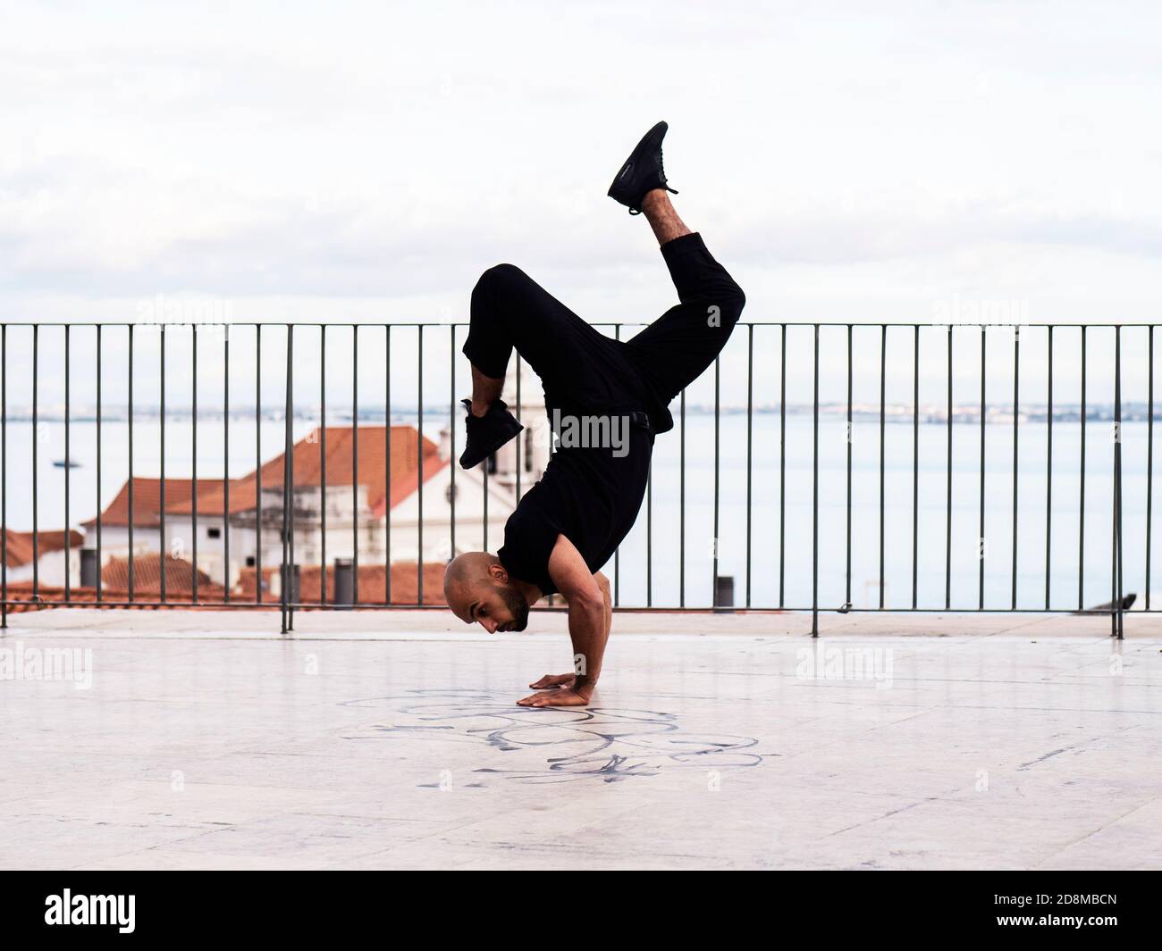 Break dancer hi-res stock photography and images - Alamy