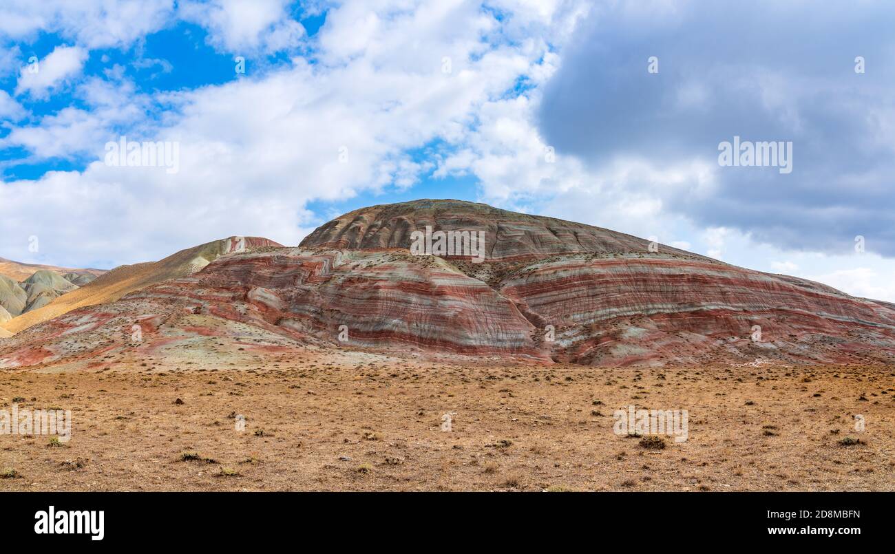 Khizi red mountains hi-res stock photography and images - Alamy