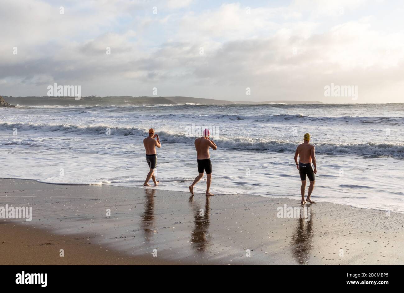 Swimming by tanker hi-res stock photography and images - Alamy