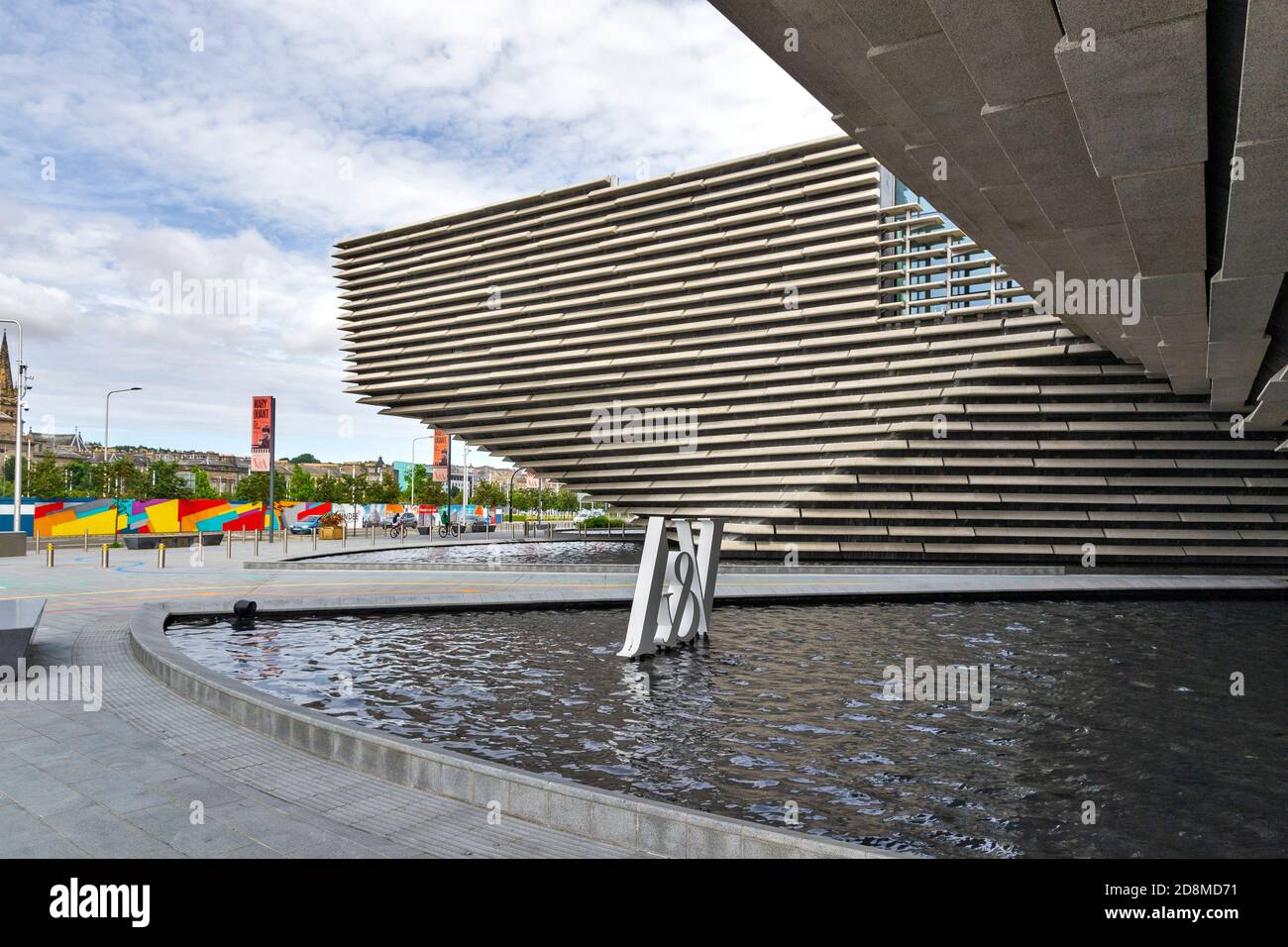 DUNDEE SCOTLAND THE V & A DESIGN MUSEUM AND MULTI COLOURED HOARDINGS ...