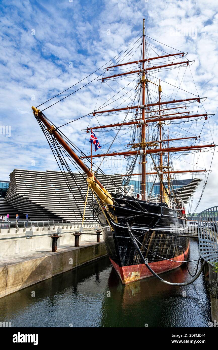 RRS DISCOVERY BARQUE RIGGED AUXILIARY STEAMSHIP BUILT FOR ANTARCTIC ...