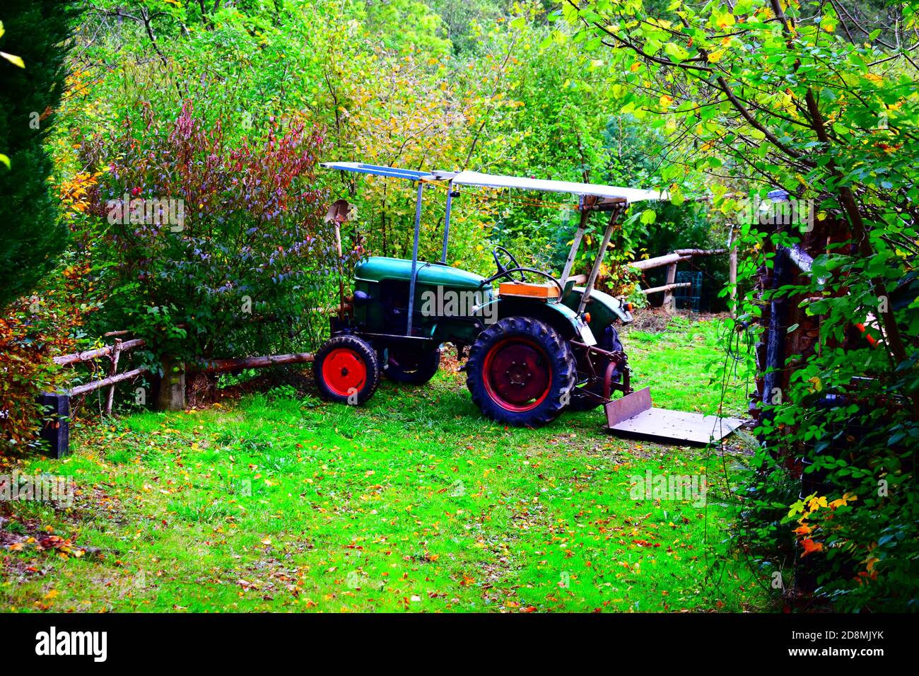 Little tractors hi-res stock photography and images - Alamy
