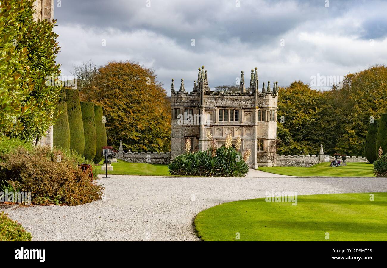 Entrance to Lanhydrock house Cornwall Stock Photo - Alamy
