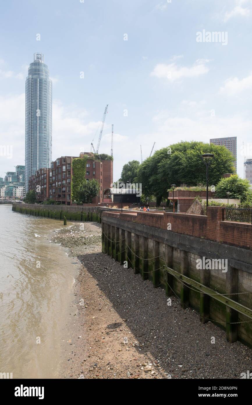 Riverside walk nine elms Stock Photo - Alamy