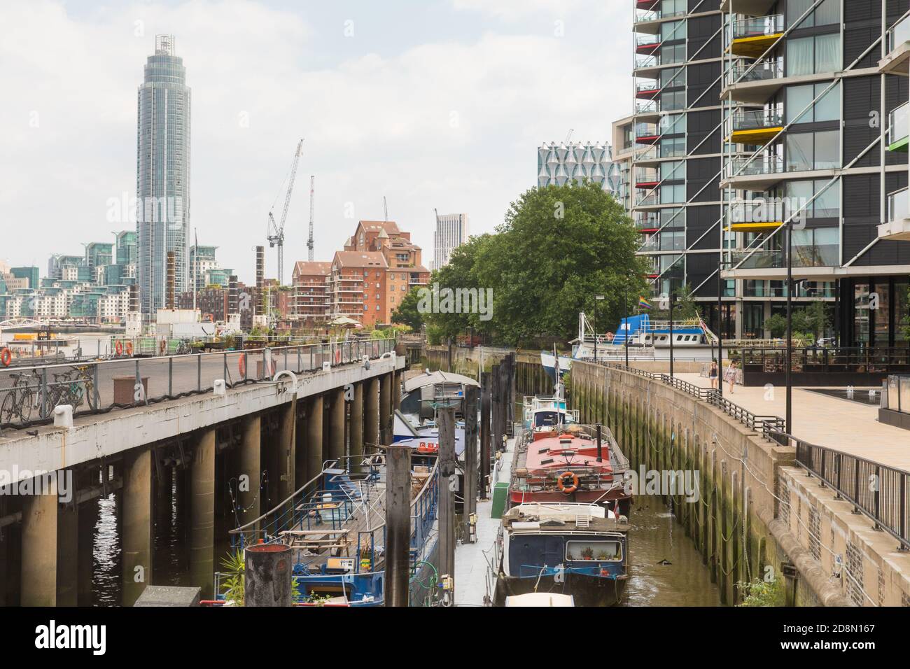 Tideway walk hi-res stock photography and images - Alamy