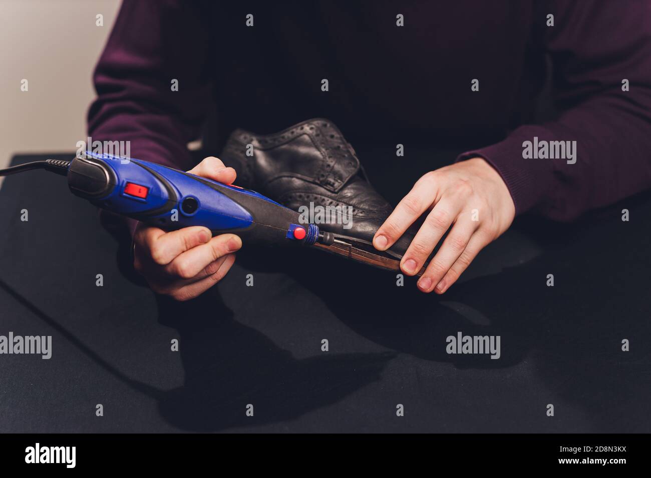 Shoemakers apron hi-res stock photography and images - Alamy