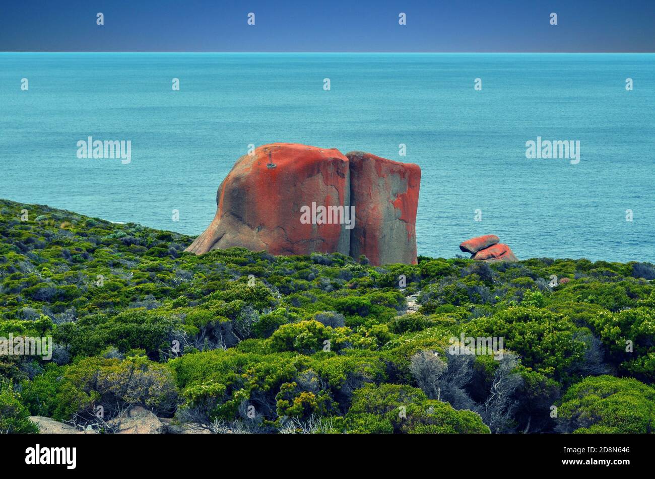 Large boulders raising above vegetation in Australia Stock Photo - Alamy