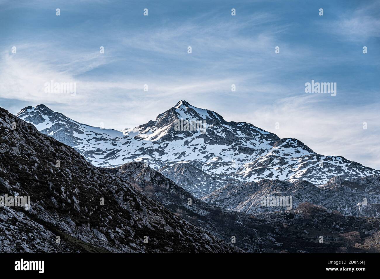 Beautiful Snowy Mountain High Resolution Stock Photography and Images ...