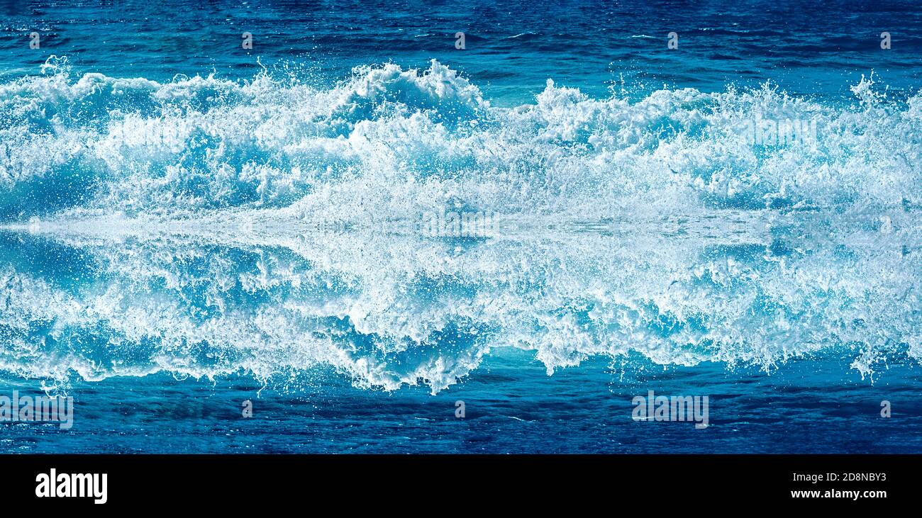 Splashing ocean waves action Stock Photo - Alamy