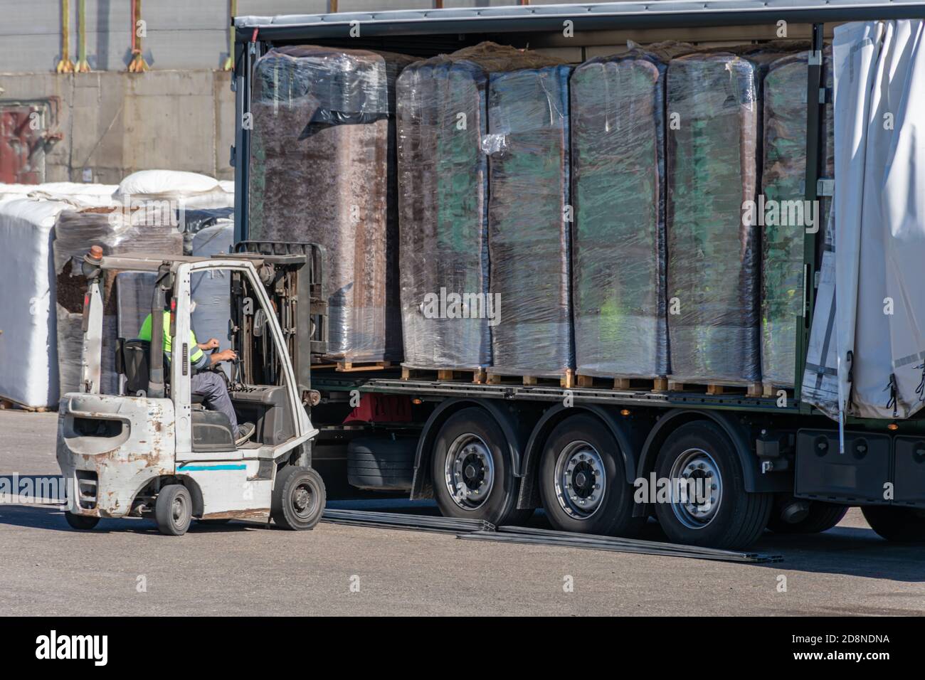 Pallet carrier hi-res stock photography and images - Alamy