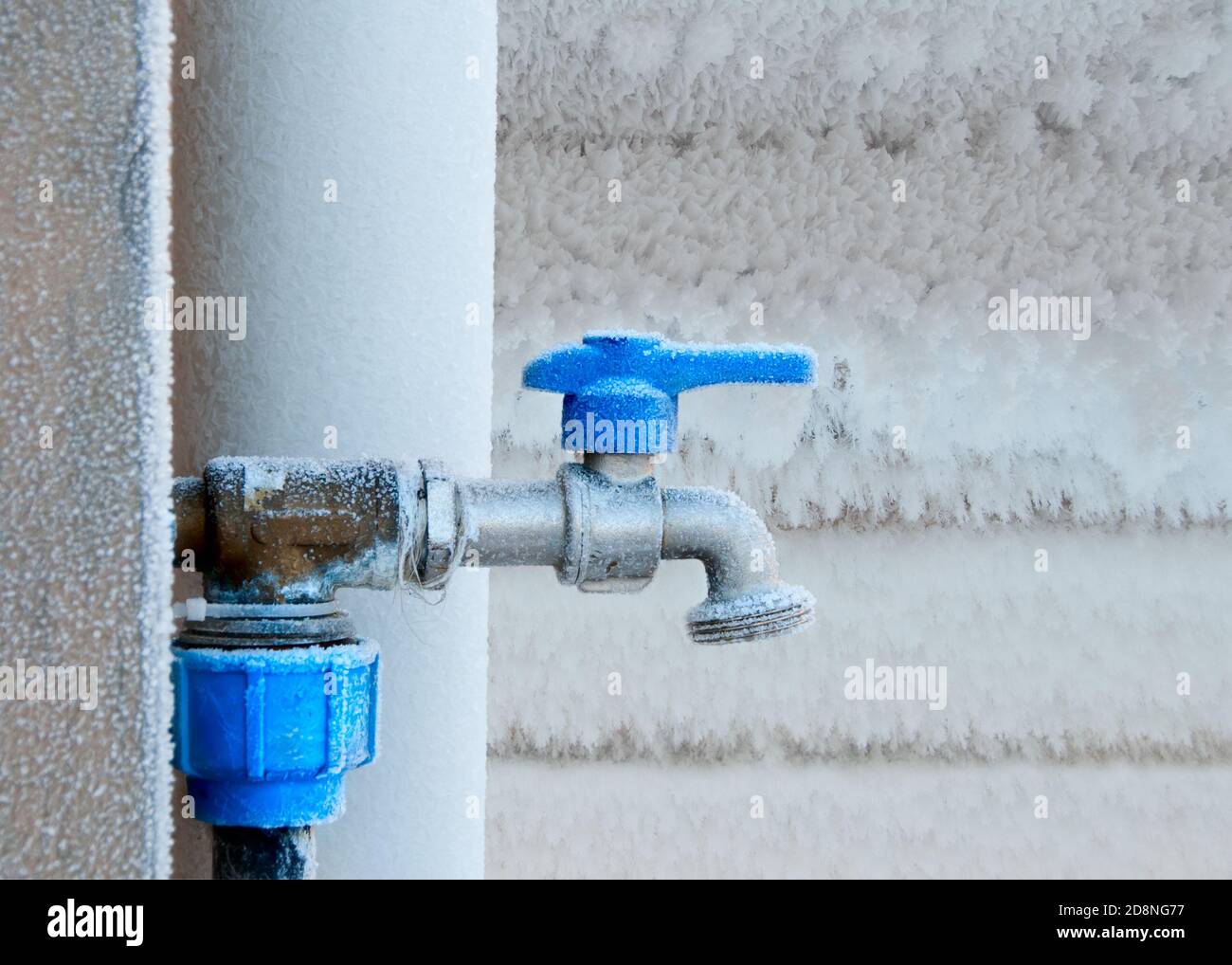 Frozen outdoor faucet hi-res stock photography and images - Alamy