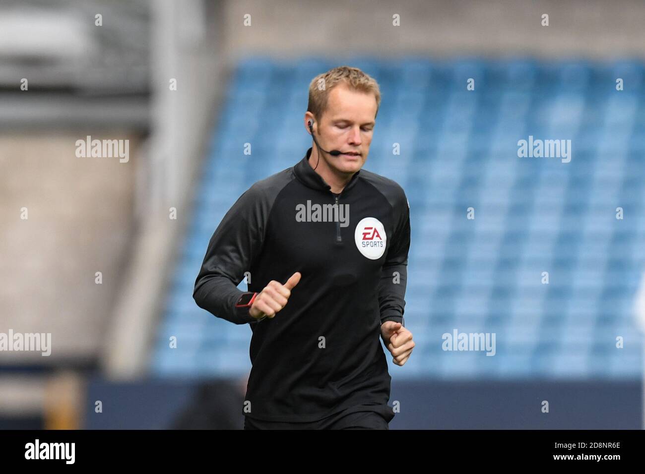 todays referee referee Gavin Ward Stock Photo - Alamy