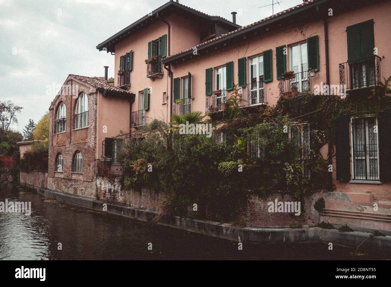 Milano pioggia hi-res stock photography and images - Alamy