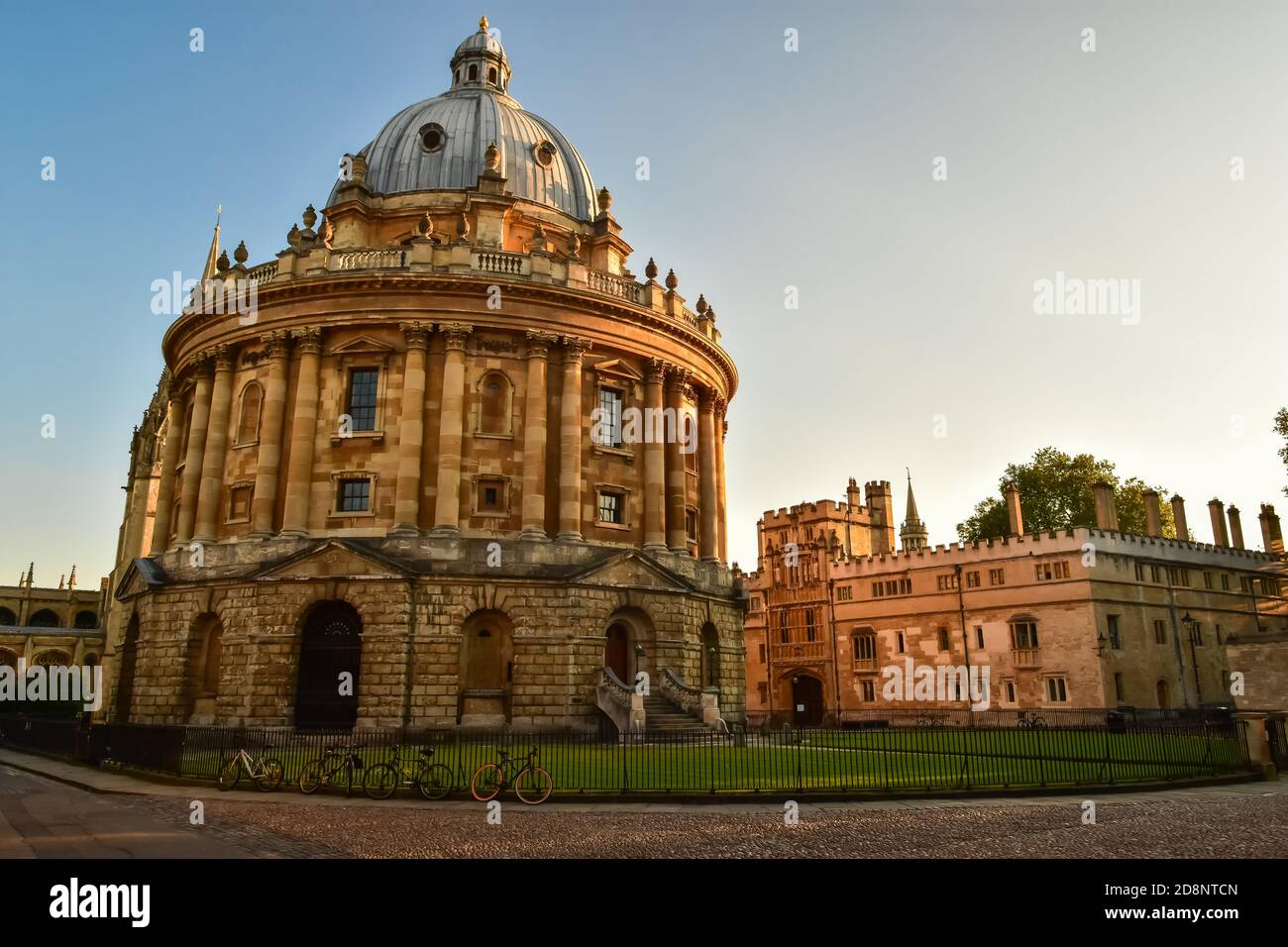 The Radcliffe Camera is one of the most recognisable buildings in ...