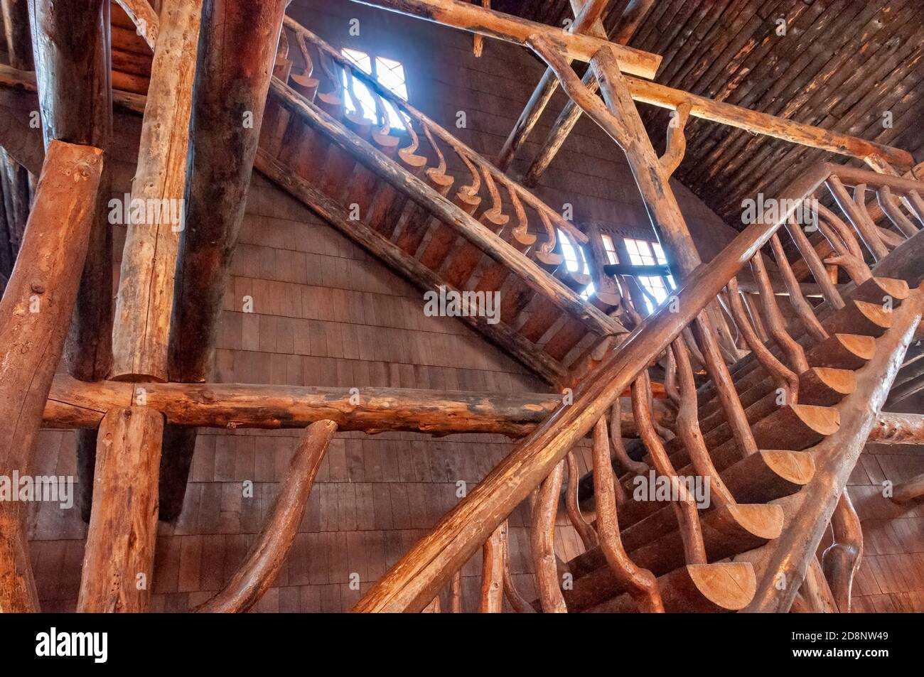 Old faithful inn architecture hi-res stock photography and images - Alamy