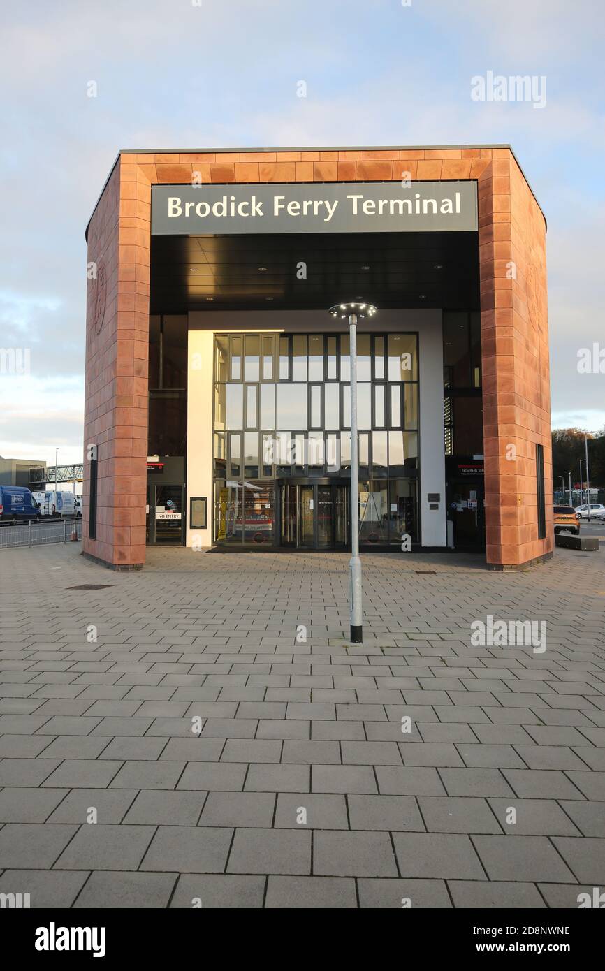 Two storey terminal building hi-res stock photography and images - Alamy