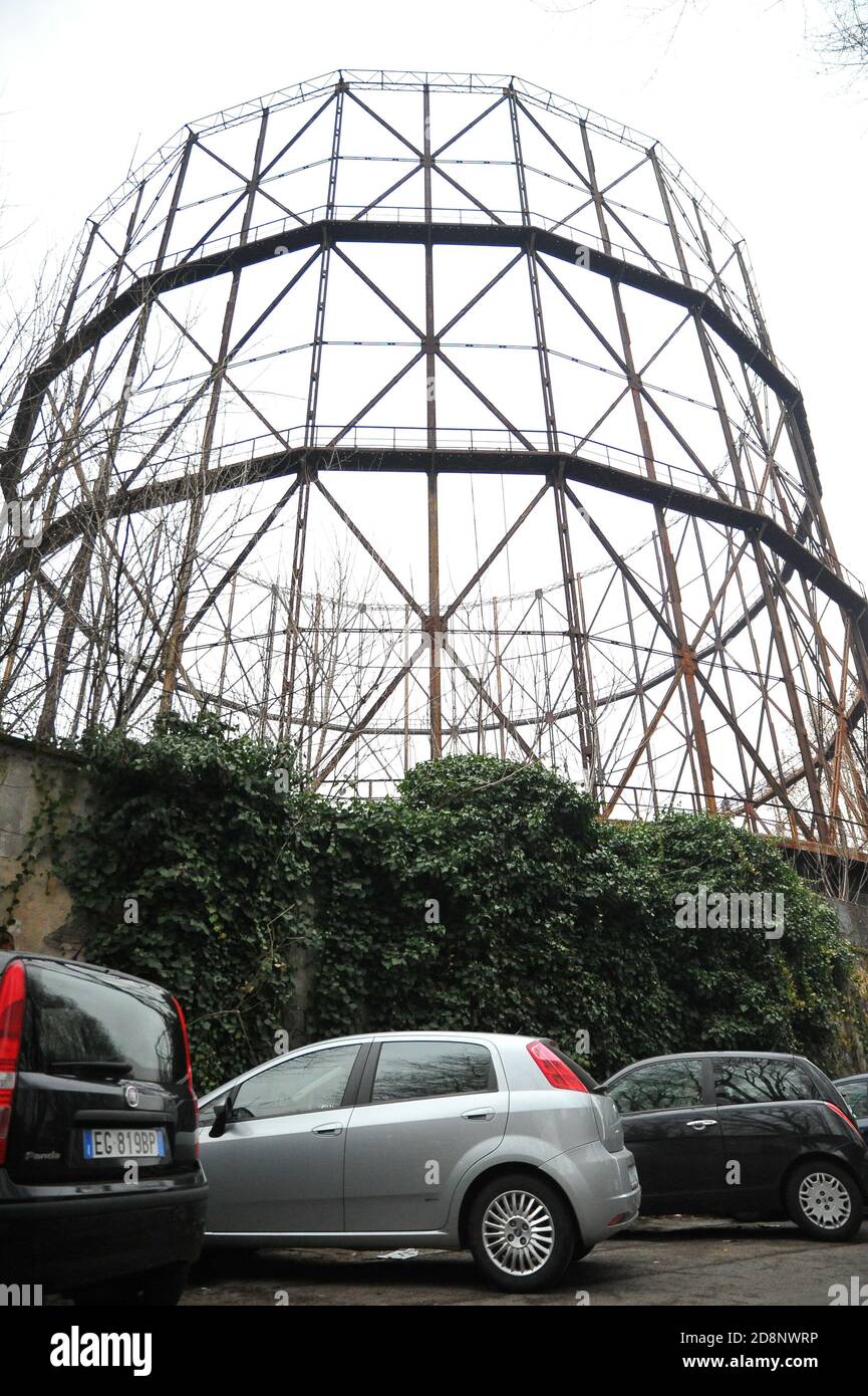 Gasometer framework hi-res stock photography and images - Alamy