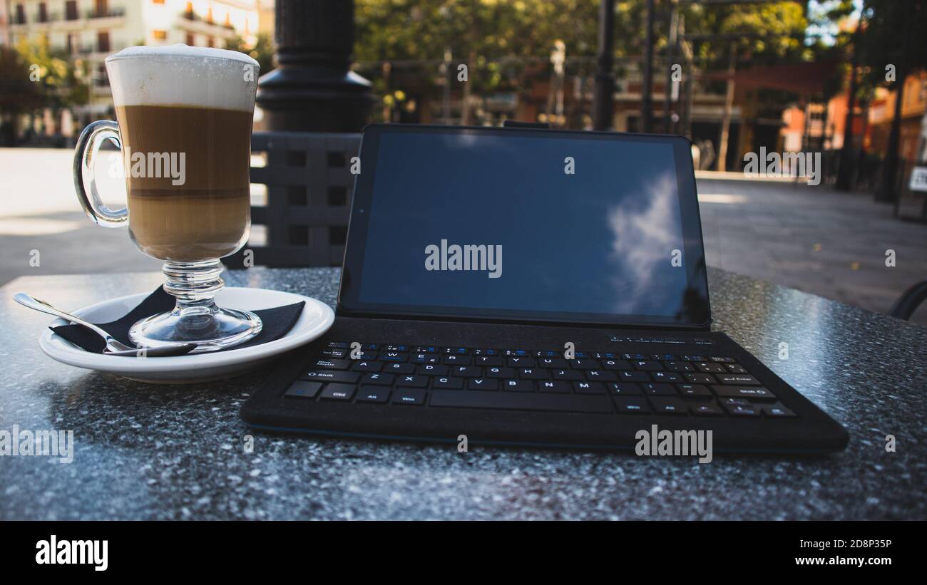 Working time in the coffee shop Stock Photo - Alamy