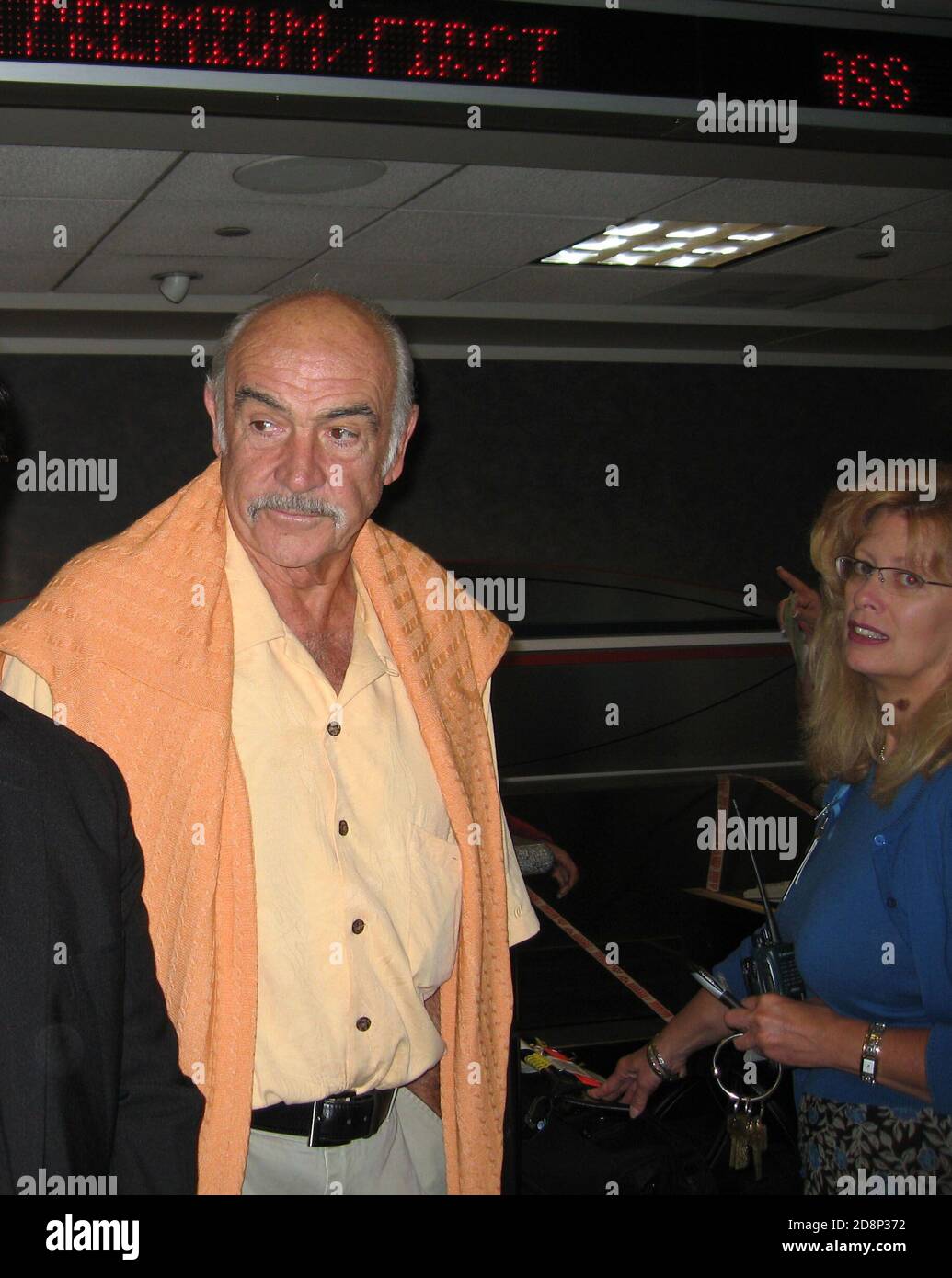 HOLLYWOOD - JUNE 08 2006: Actor Sean Connery at LAX after the 34th AFI ...