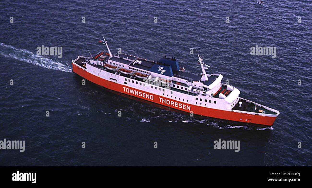 TOWNSEND THORESEN CROSS CHANNEL FERRY VIKING VENTURER PIC MIKE WALKER ...