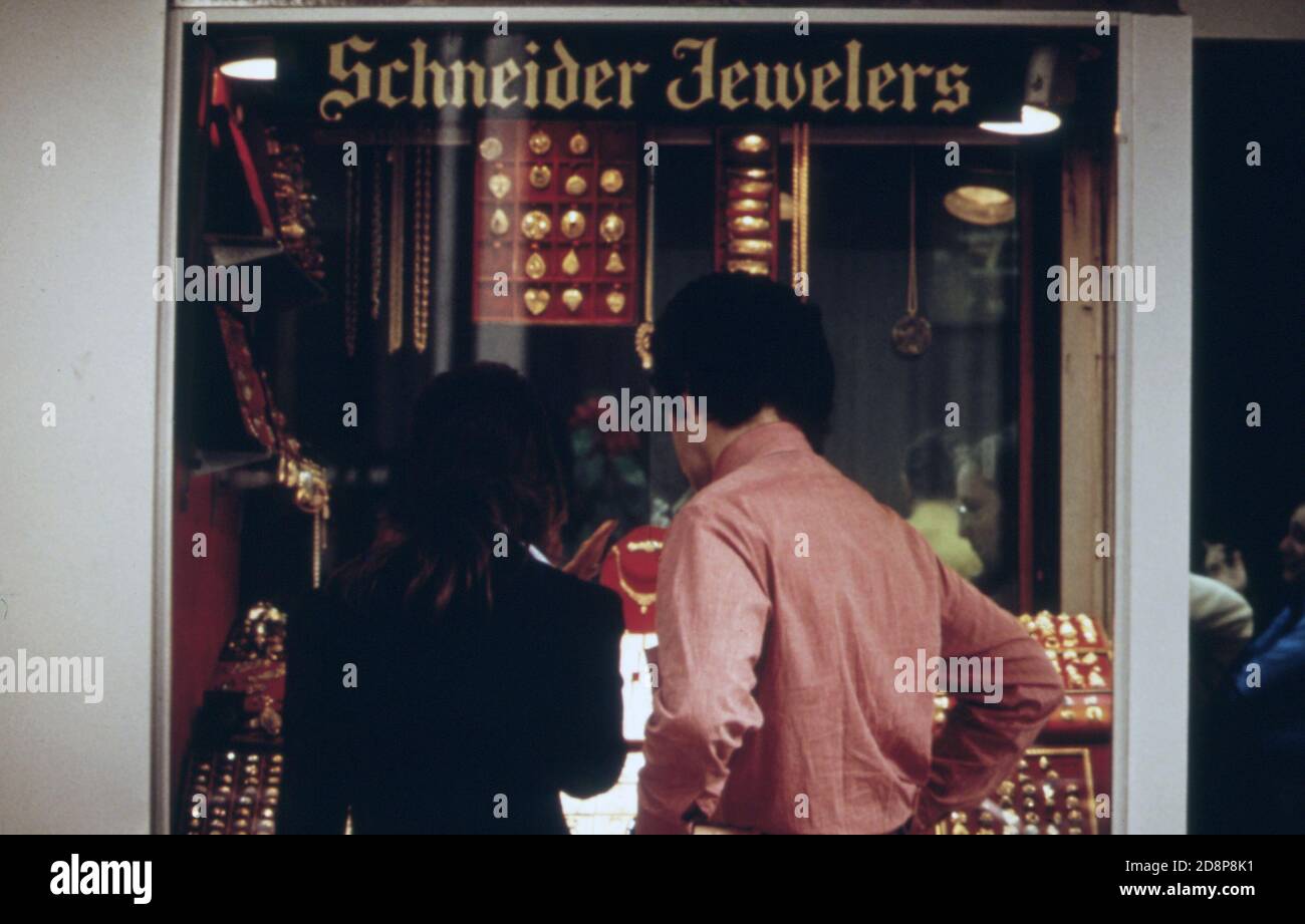 1970s store window hi-res stock photography and images - Alamy