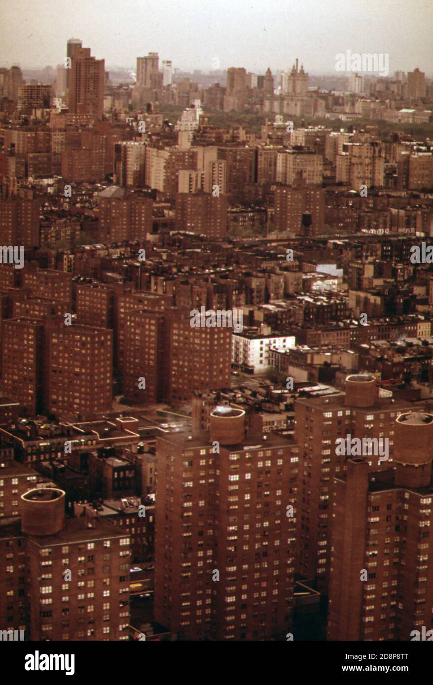 1970s apartment buildings hi-res stock photography and images - Alamy