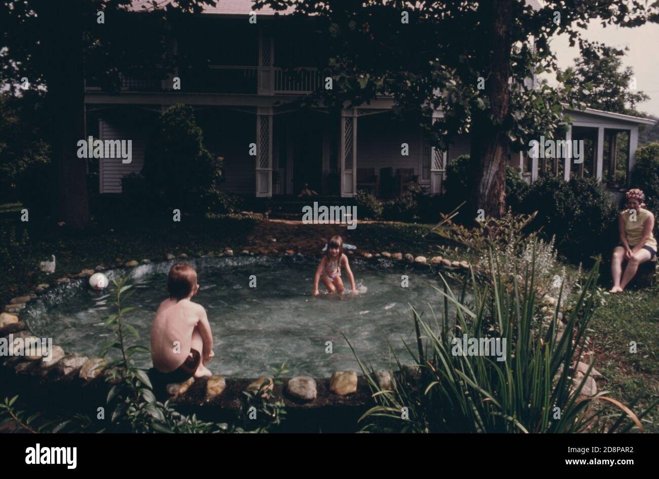 1970s swimming pool hi-res stock photography and images - Alamy