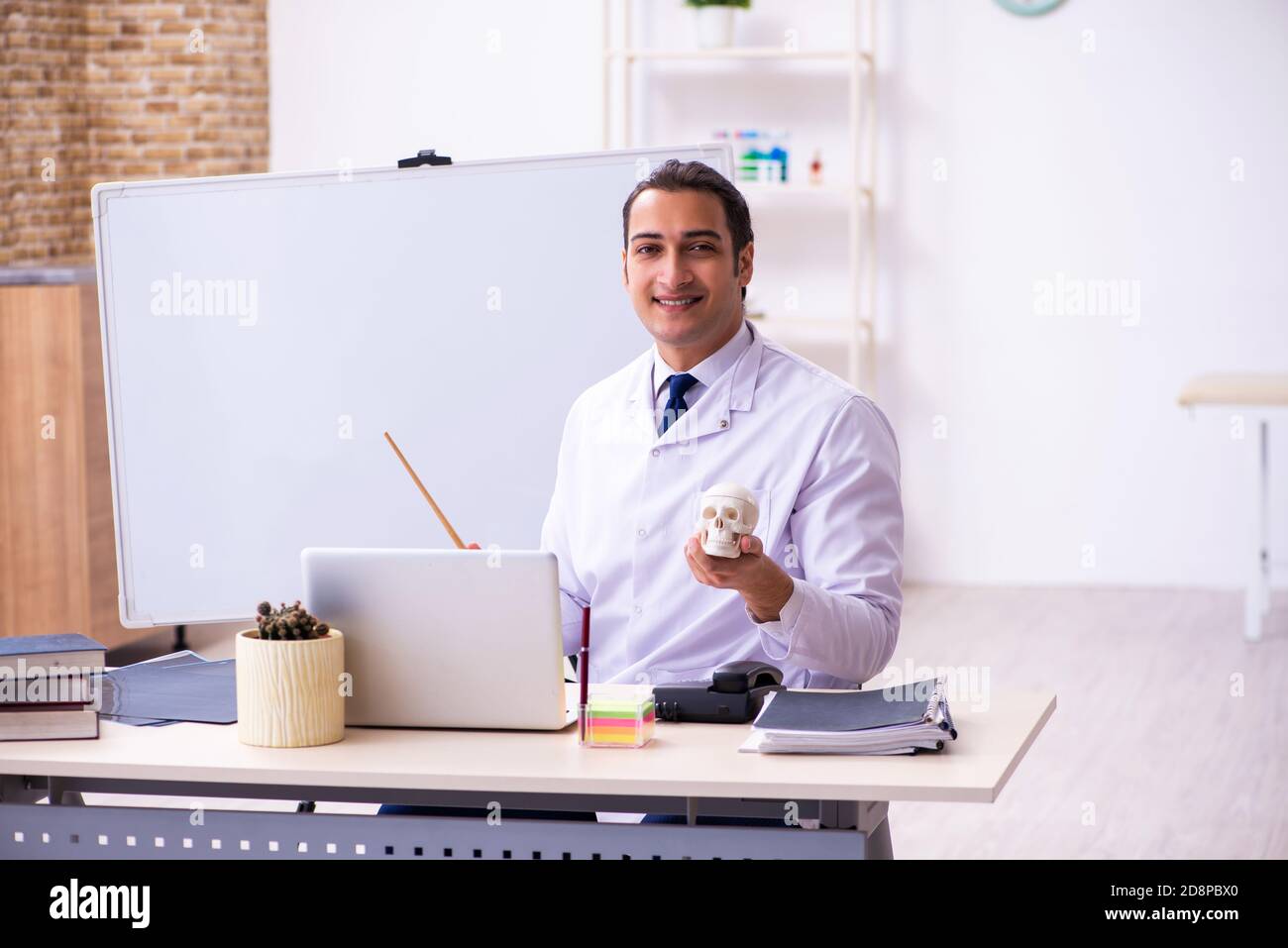 Flip chart hospital hi-res stock photography and images - Alamy