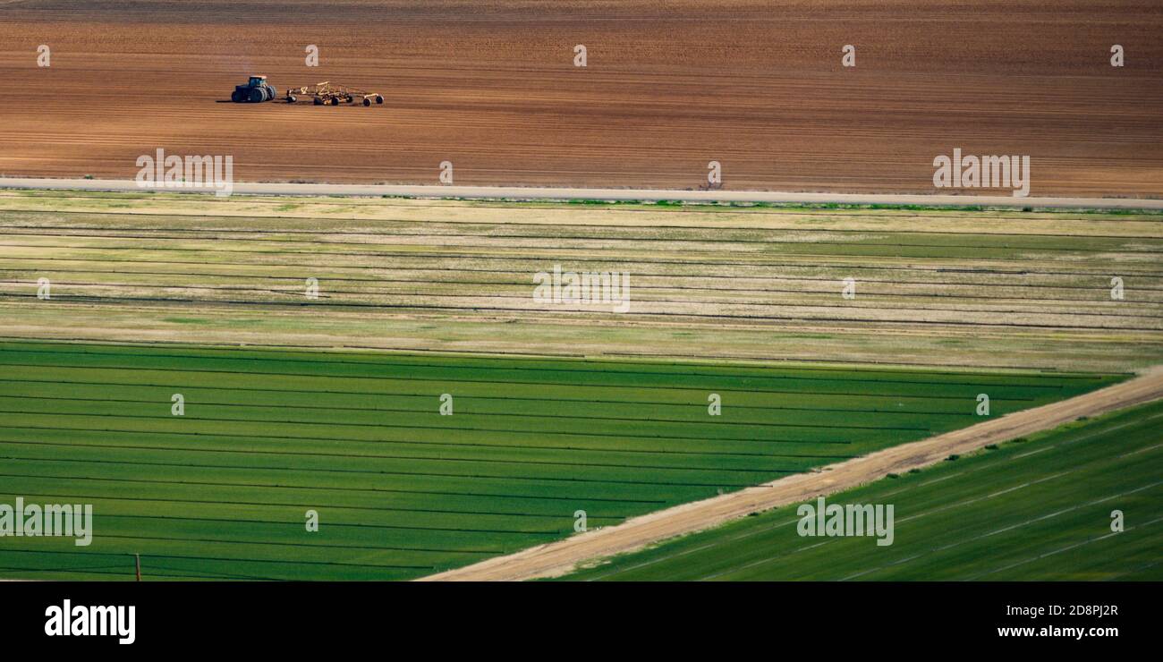 Fallow field crop rotation hi-res stock photography and images - Alamy