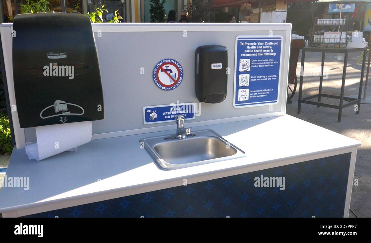 Hand washing station us hi-res stock photography and images - Alamy