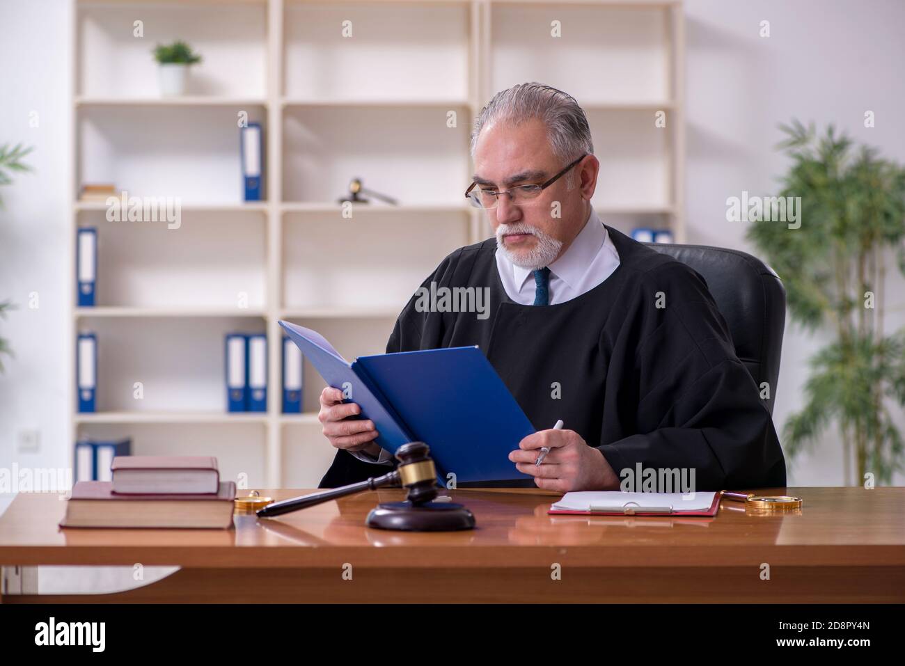 Barrister gown man hi-res stock photography and images - Alamy