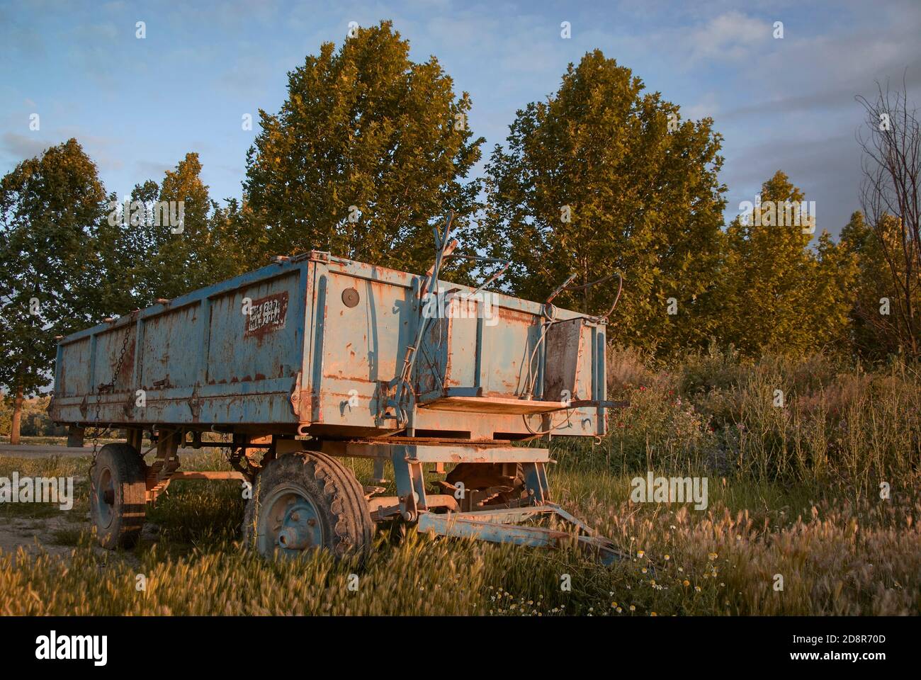 Rusty old trailer hi-res stock photography and images - Alamy