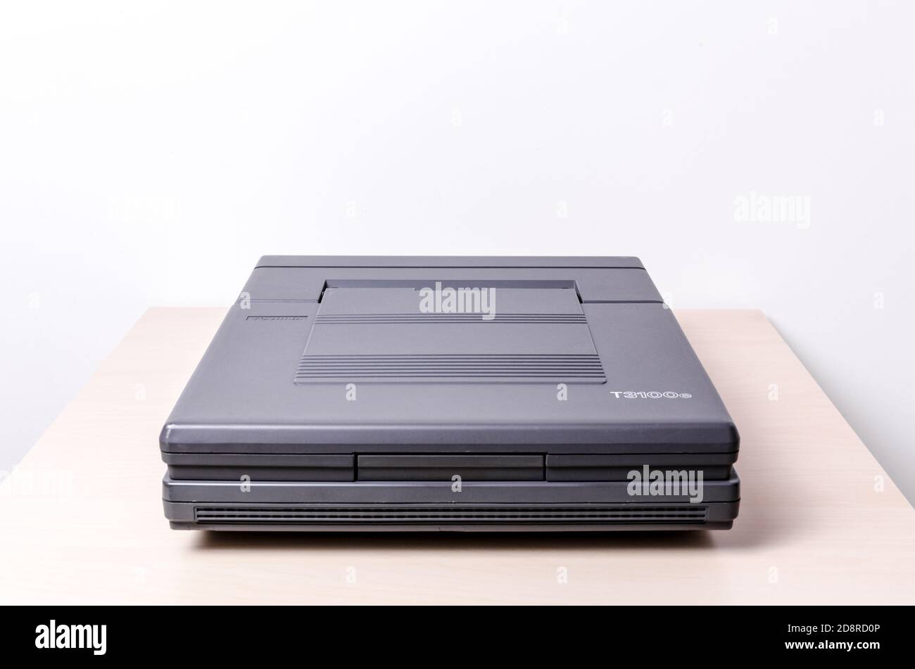 Toshiba old computer hi-res stock photography and images - Alamy