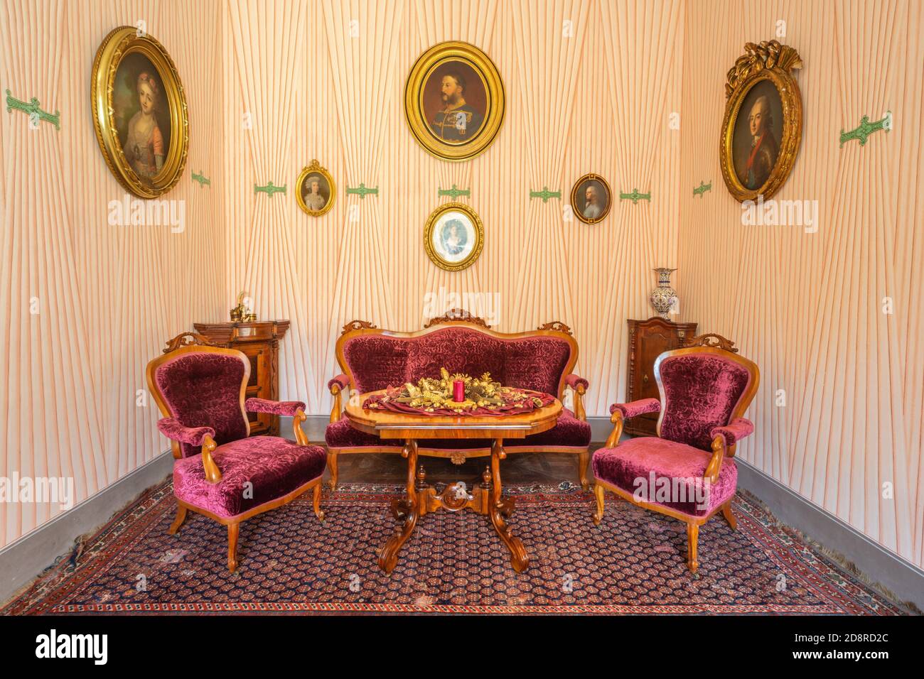 Architecture saloon hi-res stock photography and images - Alamy