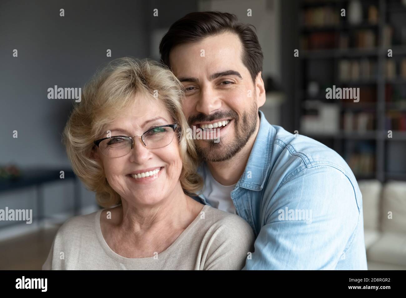 Different generations family hi-res stock photography and images - Alamy