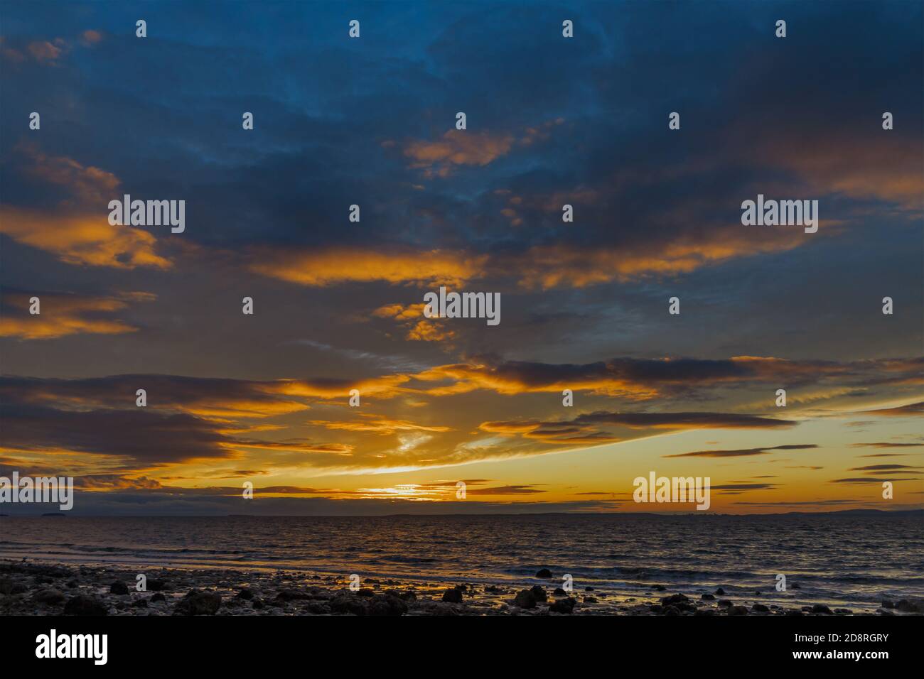 Sunset over the Bristol channel Stock Photo - Alamy