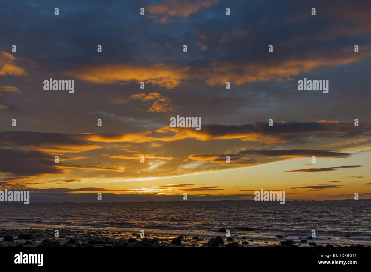 Sunset over the Bristol channel Stock Photo - Alamy