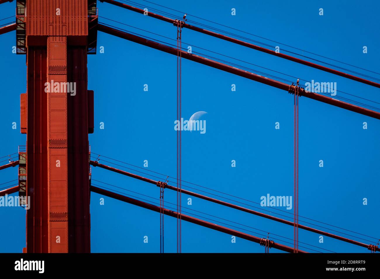 Red moon bridge hi-res stock photography and images - Alamy