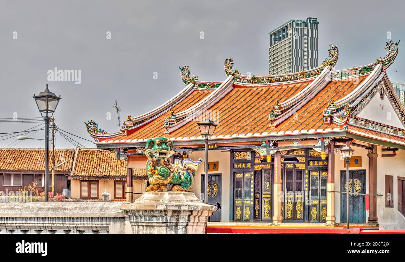 Buddhist temple melaka malaysia hi-res stock photography and images - Alamy