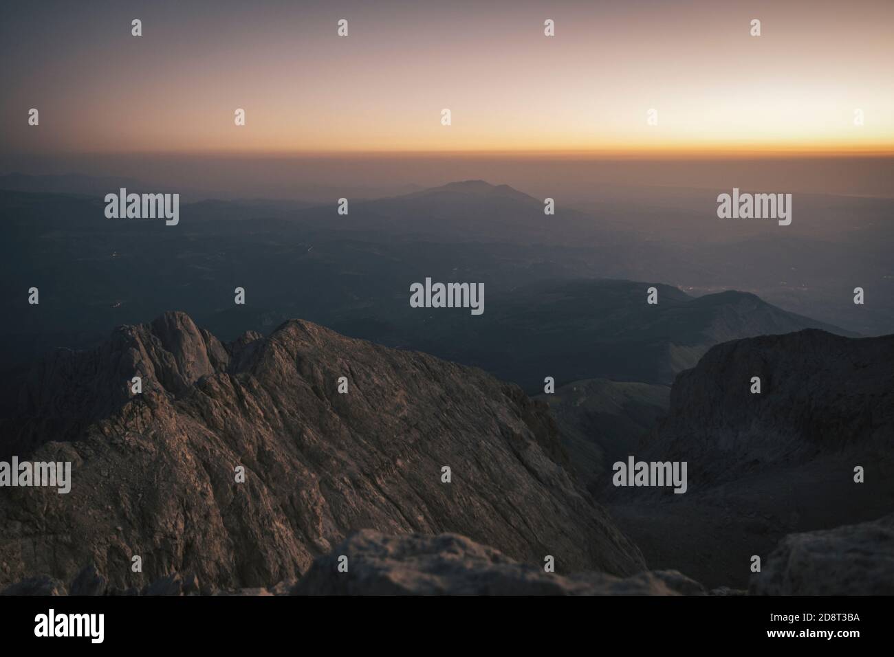 Mountain top sunrise hi-res stock photography and images - Alamy