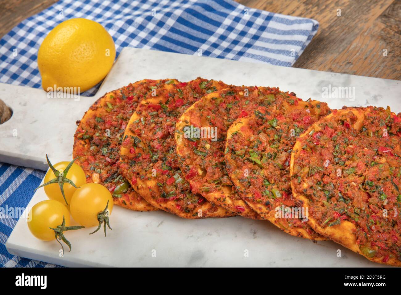Turkish mini pizza Lahmacun,mini lahmacun. Turkish name; findik ...