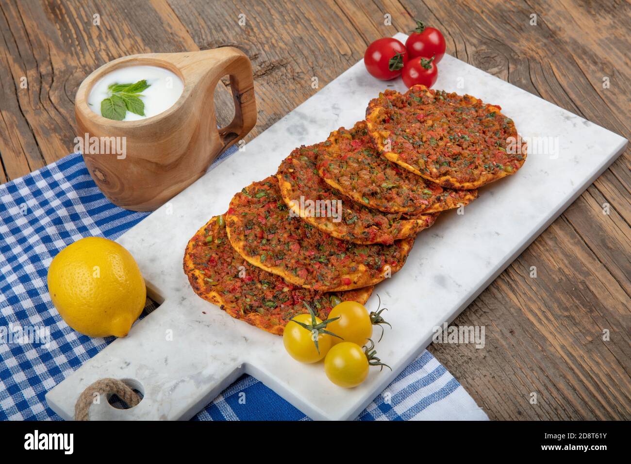 Turkish mini pizza Lahmacun,mini lahmacun. Turkish name; findik ...