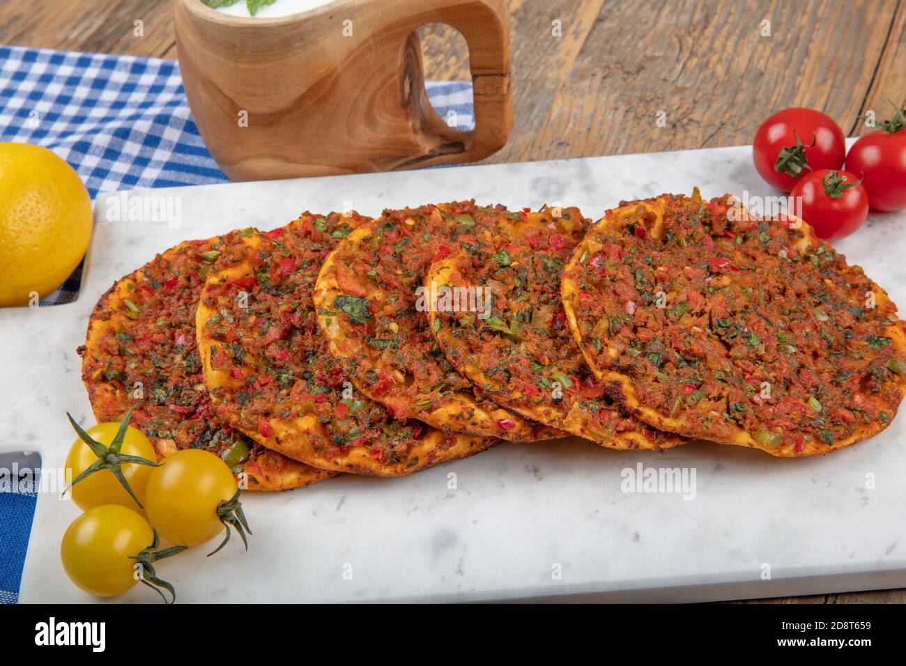 Turkish mini pizza Lahmacun,mini lahmacun. Turkish name; findik ...