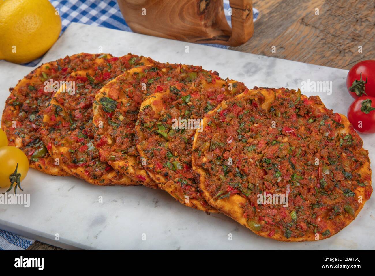 Turkish mini pizza Lahmacun,mini lahmacun. Turkish name; findik ...